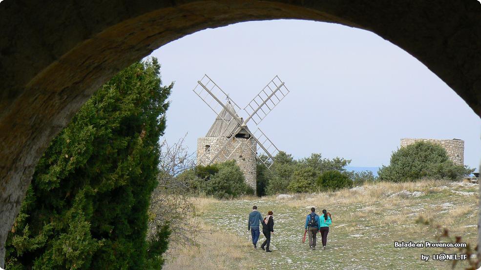 Balade en Provence - Saint-Julien Le Montagnier - Saint-Pierre
